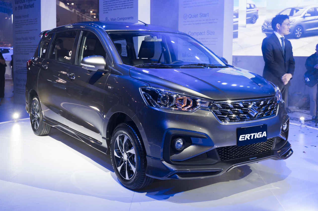 2023 Suzuki Ertiga: मारुति ने इस कार की नई जनरेशन से पर्दा हटाया, खूबियां होश उड़ा देंगी