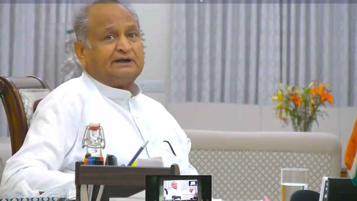 Rajasthan Politics: सीएम गहलोत बोले- धर्म के नाम राजनीति ठीक नहीं Rajasthan Politics: सीएम गहलोत बोले- धर्म के नाम राजनीति ठीक नहीं