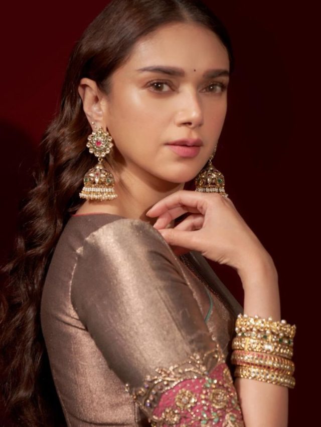 लहंगे में Aditi Rao का शाही अंदाज - News24 Hindi