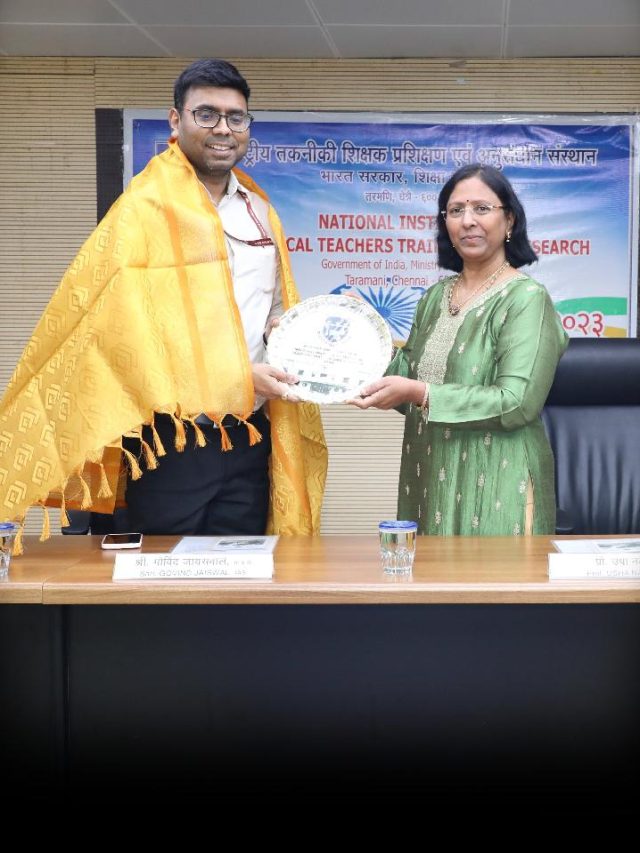 ...आखिर एक रिक्शावाले का बेटा कैसे बना IAS - News24 Hindi