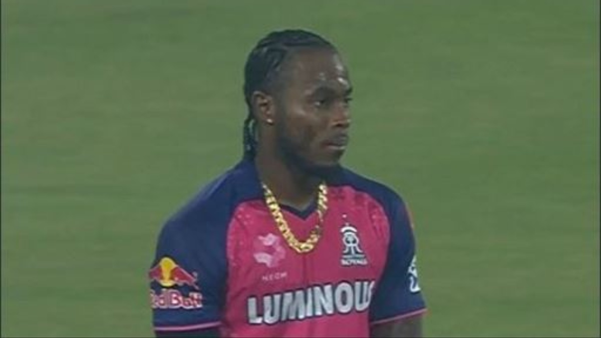 IPL 2025: जोफ्रा आर्चर की मोटी चेन देखकर फैंस ने पकड़ा माथा, कीमत उड़ा ...