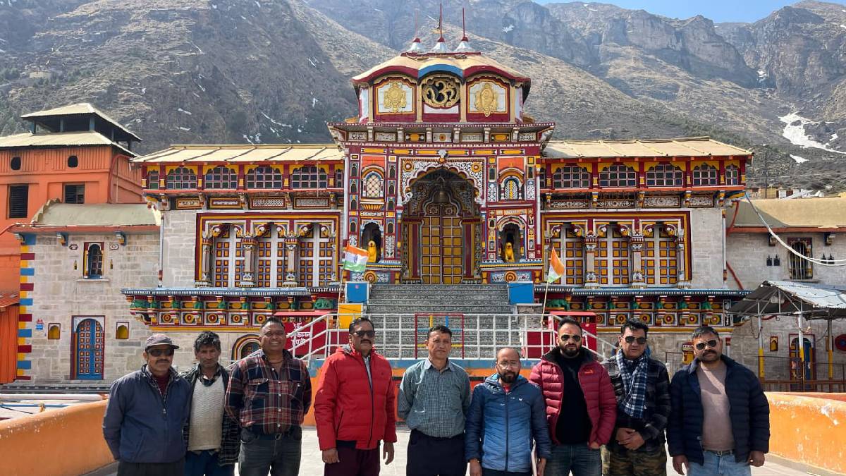 Badrinath Yatra 2025: 4 मई से खुलेंगे बदरीनाथ धाम के कपाट, व्यवस्थाओं का अग्रिम जायजा लेने ...