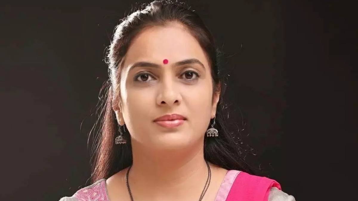 कौन हैं NCP नेता Rohini Khadse? पुणे में पुलिस ने जिनके पति को ये काम करते हुए पकड़ा? पिता ...