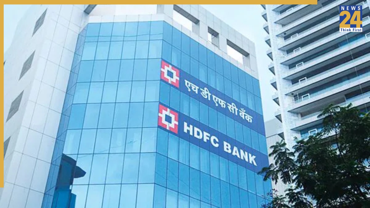 HDFC बैंक की महिला कर्मचारी ने सैन्य कर्मी के साथ किया दुर्व्यवहार - HDFC Bank News HDFC Female ...