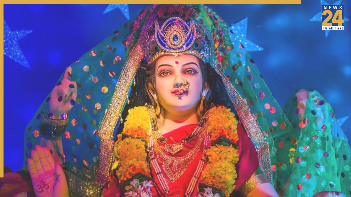 Mata Rani Ke Bhajan: भक्ति भाव में डूबने के लिए जरूर गाएं माता रानी के ये भजन, शारदीय नवरात्रि ...