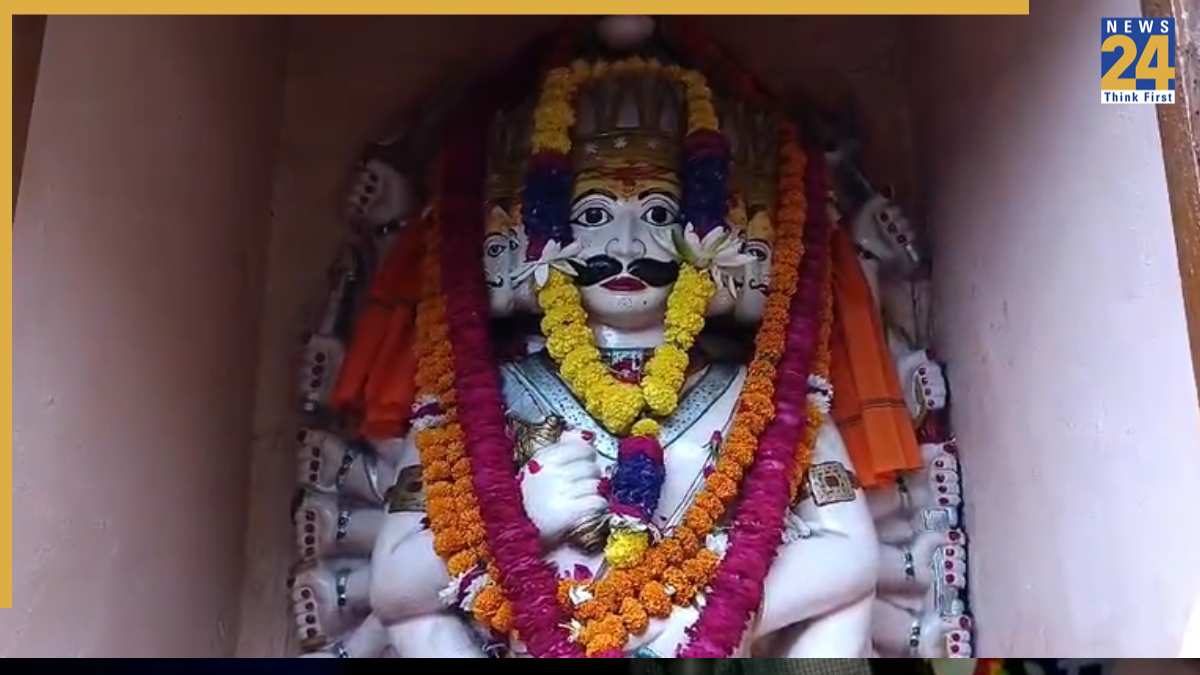 उत्तर प्रदेश में होती है रावण की पूजा, केवल दशहरे के दिन दशानन मंदिर ...