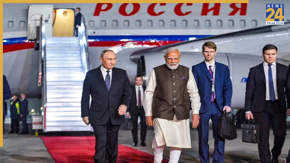 पुतिन के विमान पर लिखा 'РОССИЯ', आखिर क्या होता है इसका मलतब और क्यों ...