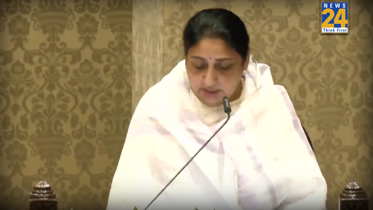 महाराष्ट्र की पहली महिला डिप्टी CM बनीं सुनेत्रा पवार, राज्यपाल ने ...