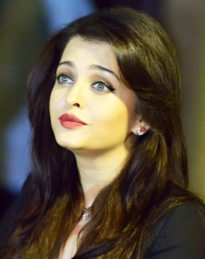 ऐश्वर्या vs अभिषेक: कौन है बच्चन परिवार का 'सबसे पढ़ा-लिखा' सदस्य ...