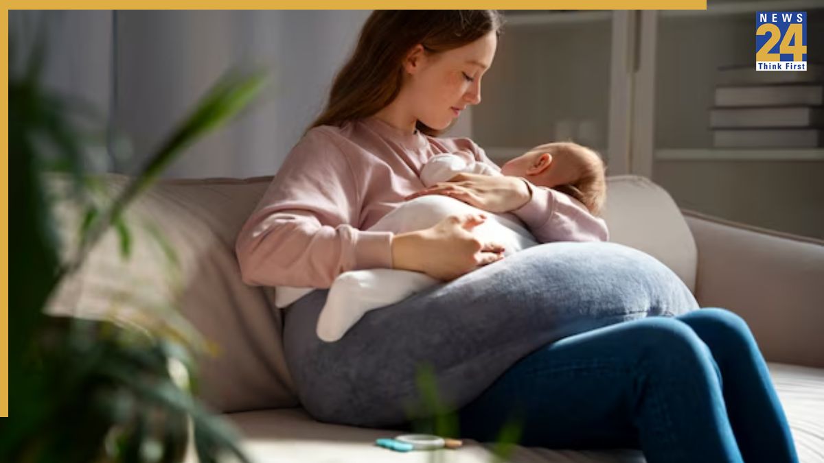 ब्रेस्टफीडिंग में आ रही हैं दिक्कतें? ऑब्सटेट्रिक्स की सही गाइडेंस से ...